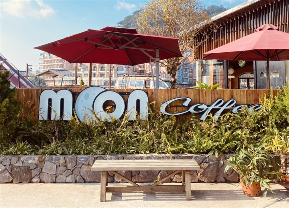 MOON Cafe
